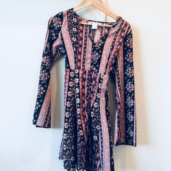 American Rag | Dresses | American Rag Boho Bohemian Long Sleeved Dress ...